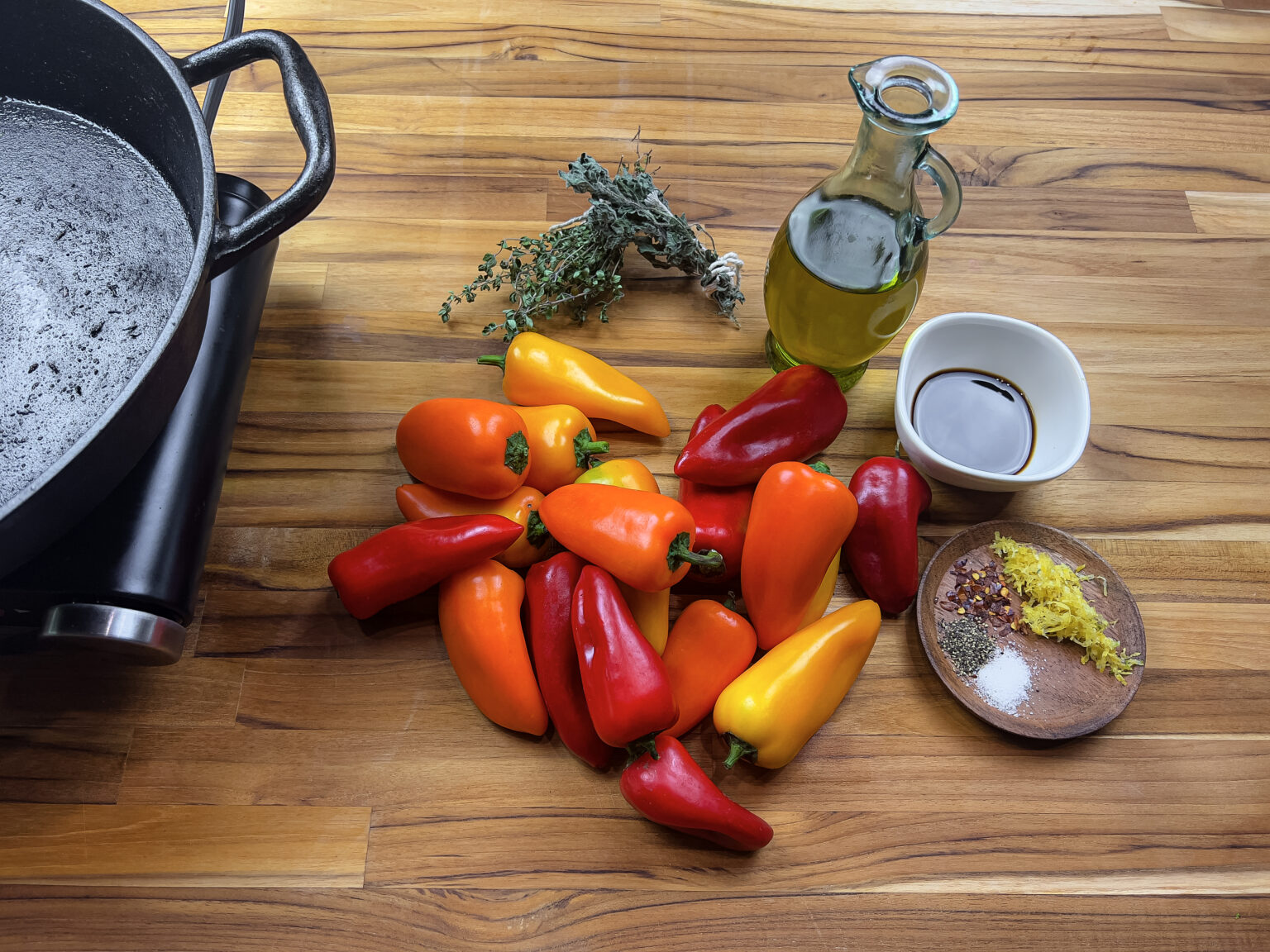 Easy Roasted Mini Sweet Peppers on the Stove - Rana's Recipe